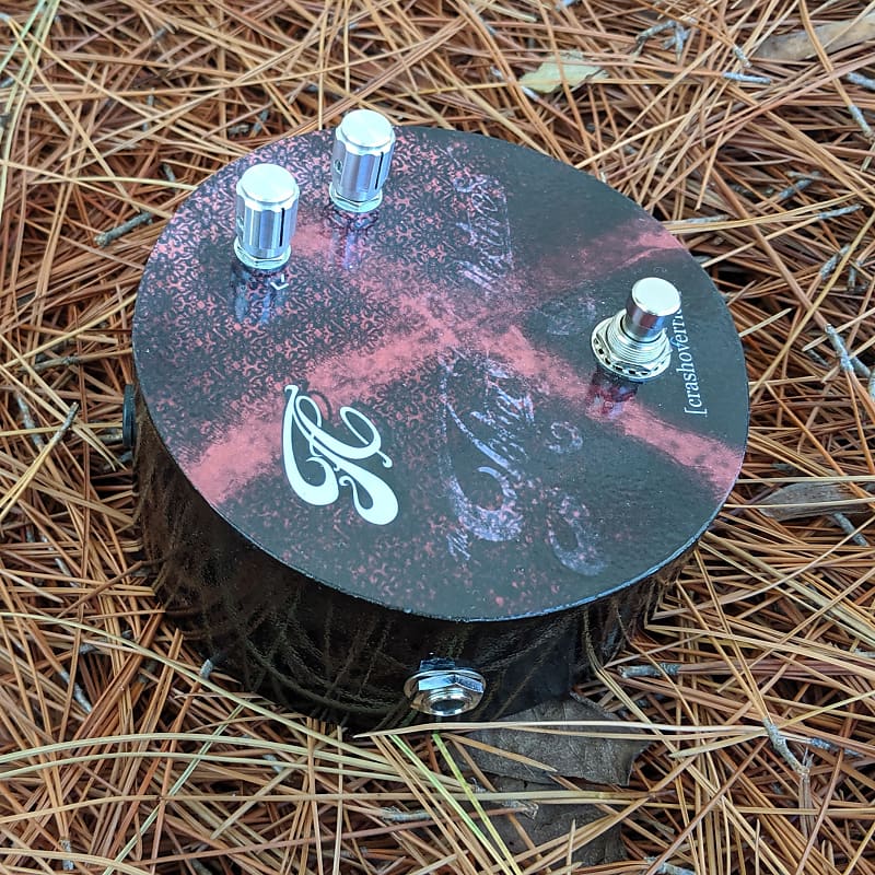 The Juliet Collective Crash Override fuzz/distortion | Reverb Canada