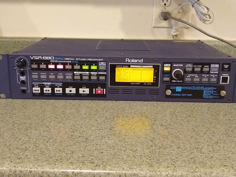 Roland VSR-880 24bit Studio Recorder w/16GB CF & VS8F-2 | Reverb