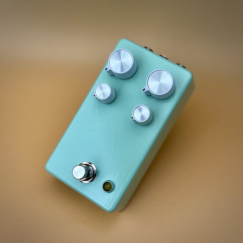 The Sound of Justice FX | Son of Ben (BNSN Preamp Clone) Surf | Reverb