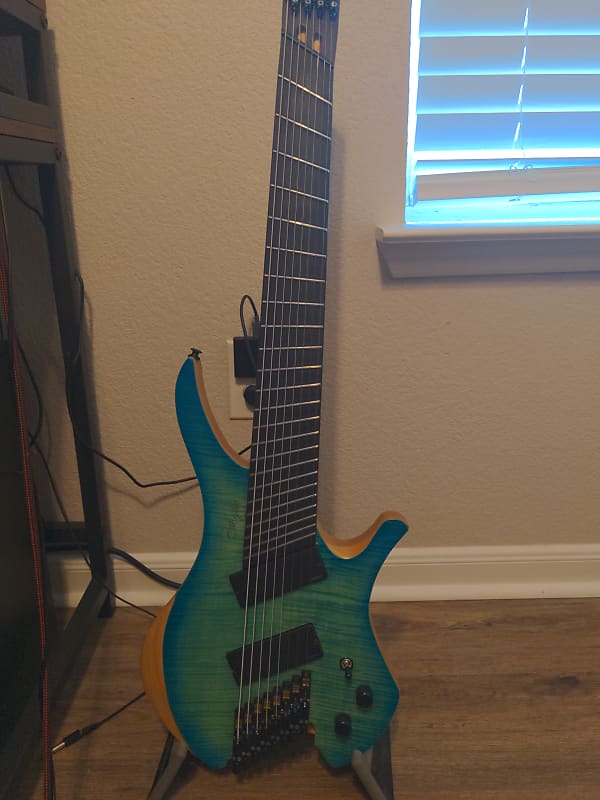 Agile Chiral Nirvana 8 String Multi Scale Fan Fret Headless Reverb