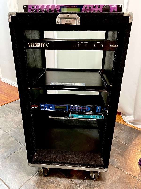 Odyssey CRE16W, 16U Carpet Amp Rack Case with Wheels Black | Reverb