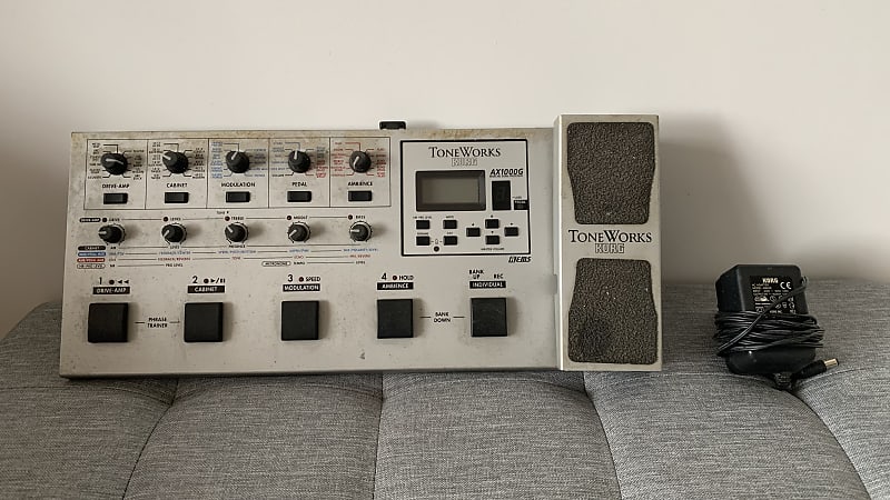 Pédalier multi-effet Korg AX1000G | Reverb