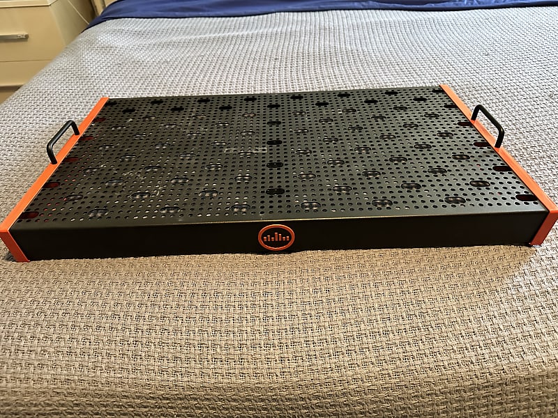 Temple Audio Temple Audio DUO 24 Templeboard - Temple Red | Reverb