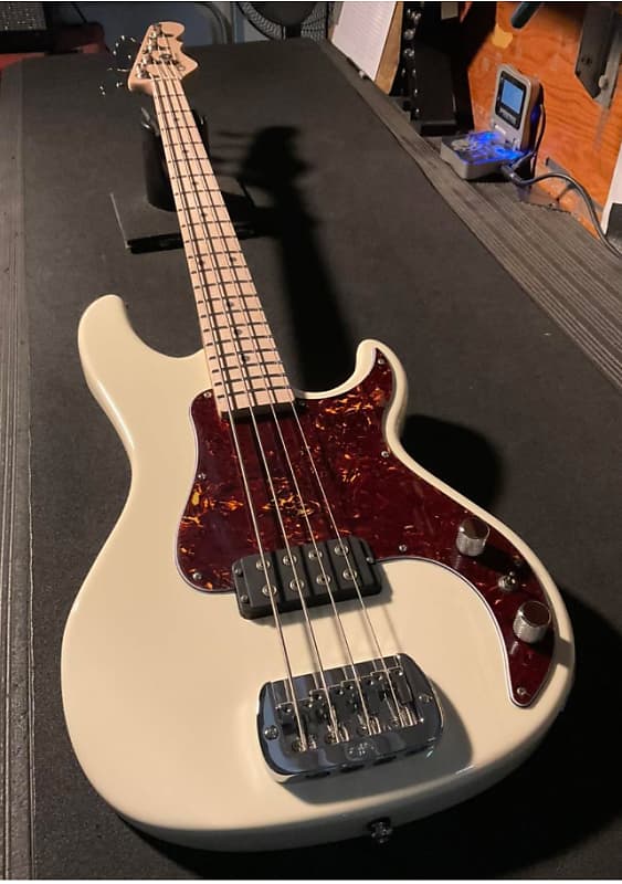 G&L KILOTON Vintage White w/Gigbag | Reverb