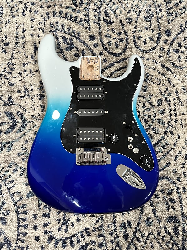Fender Player Plus Stratocaster 2021 - 3 tone blue | Reverb