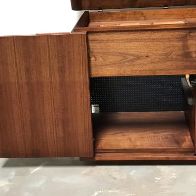 JBL Type C58 Delphi Cabinet w/ Illuminated Logo | Reverb