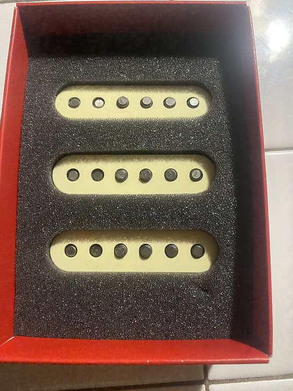 Fender V mod ii pickups 2020 | Reverb