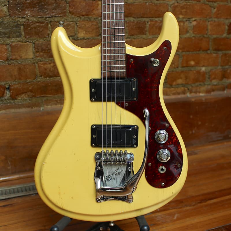 Mosrite Ventures Mark V 1966 White | Reverb