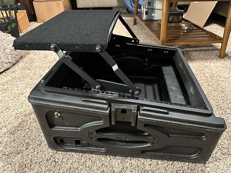 SKB SKB 1SKB-R102 10U x 2U | Reverb