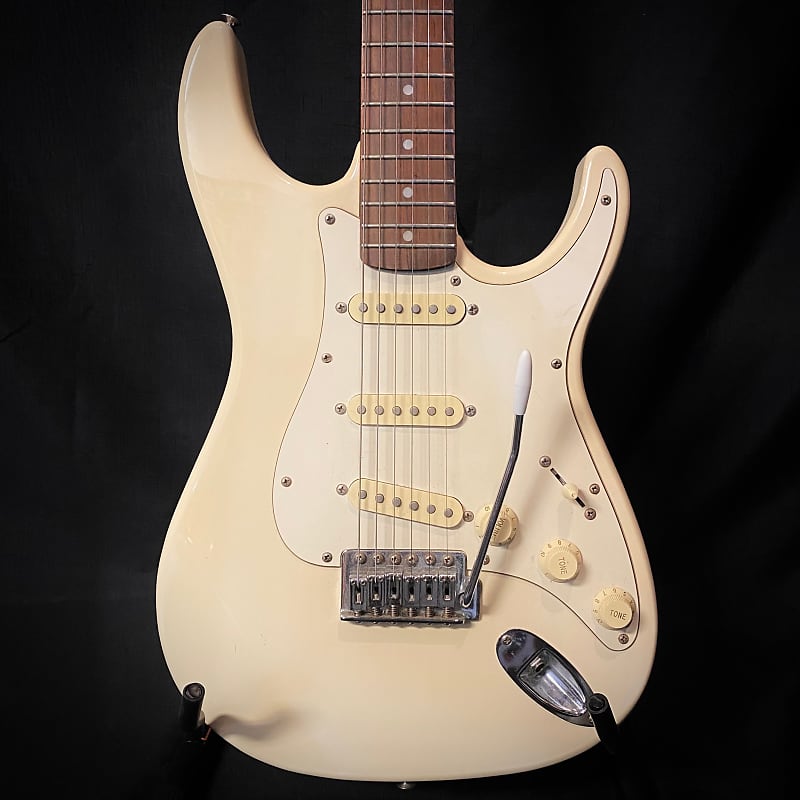 Used Peavey Raptor 1 Electric Guitar w/ Bag - Ivory 021024 | Reverb