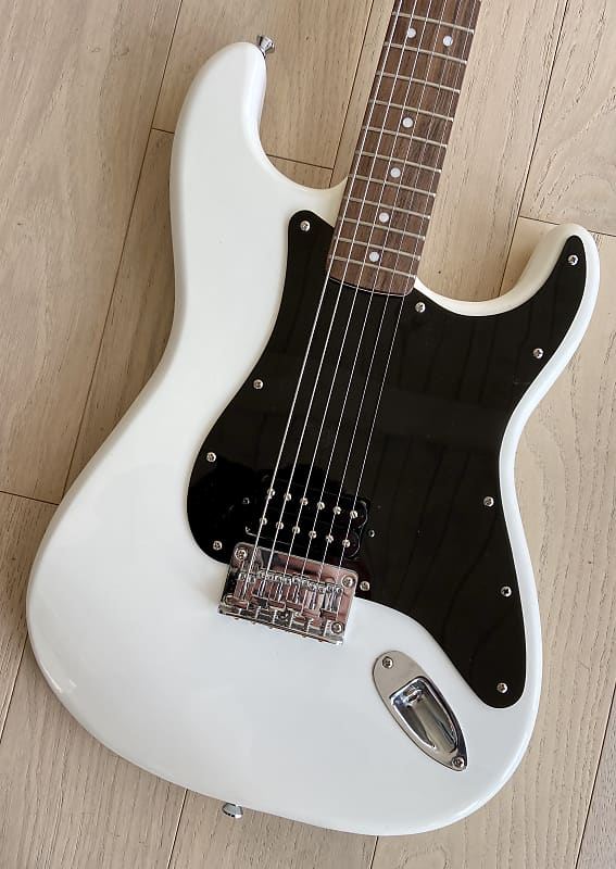 Fender Squier Stratocaster White | Reverb