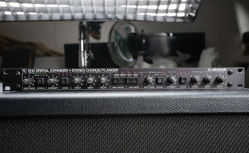 TC Electronic 1210 Spatial Expander Chorus Flanger 1985 black | Reverb