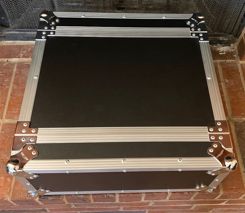 EWI Tourcase R4UE-12; 4 Space Rack Case; Mint | Reverb