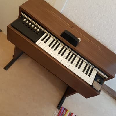 60's 70's Vintage Electric Reed Organ - Magnus 535 | Reverb
