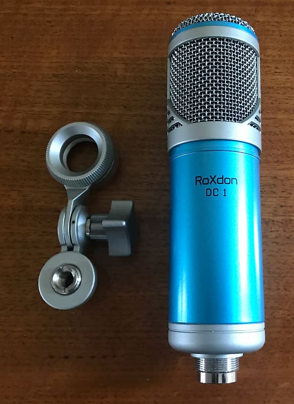 RoXdon DC-1 Dynamic Microphone With Shock Mount and Case | Reverb