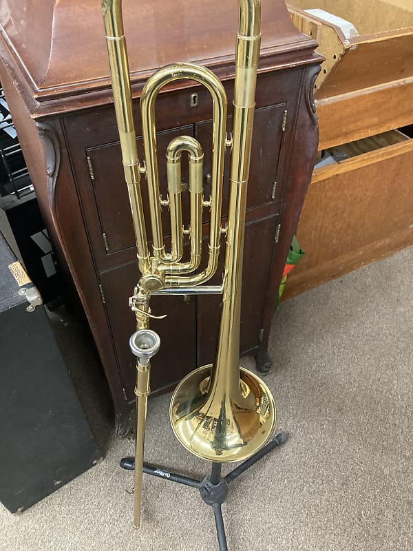 Martin Indiana 1961 - Brass | Reverb