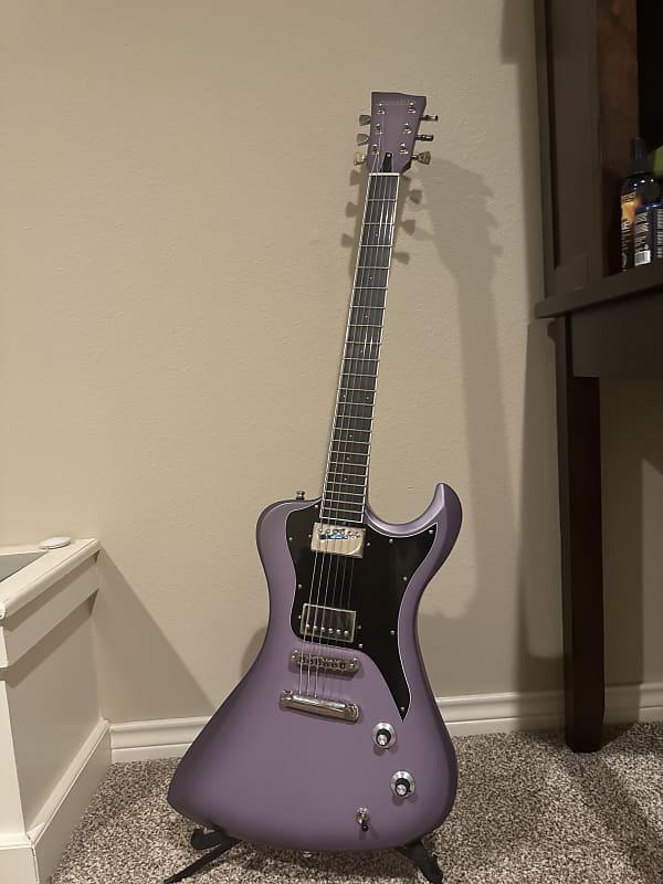 Dunable R2 - Light to dark purple burst | Reverb