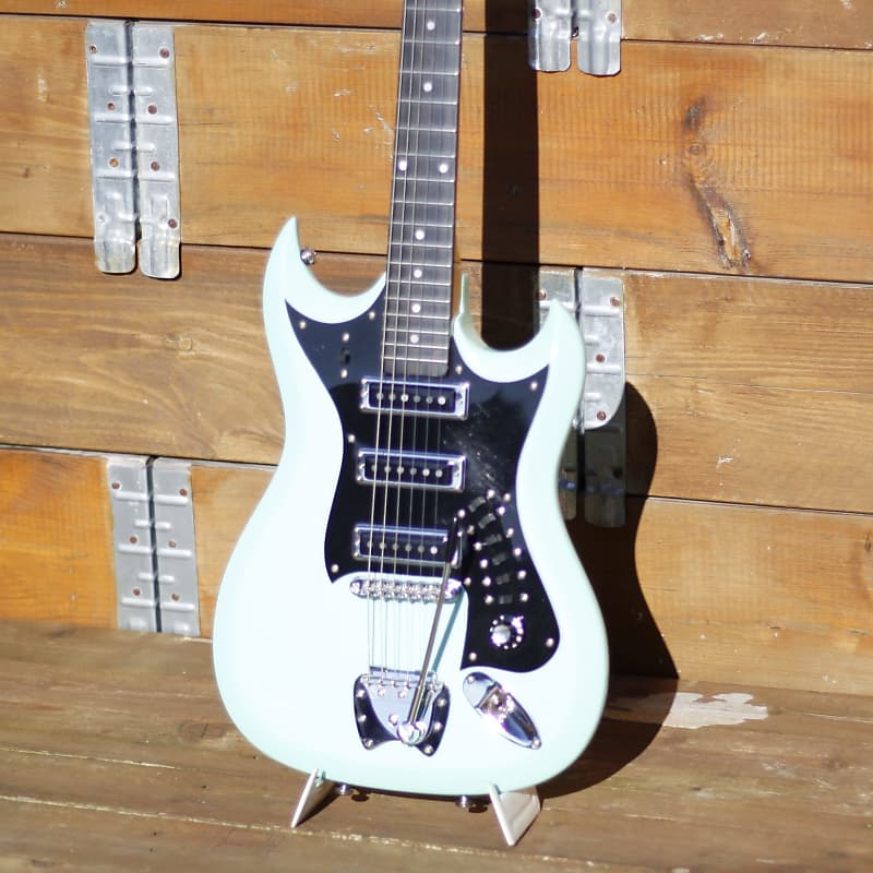 Hagstrom III Retroscape | Reverb