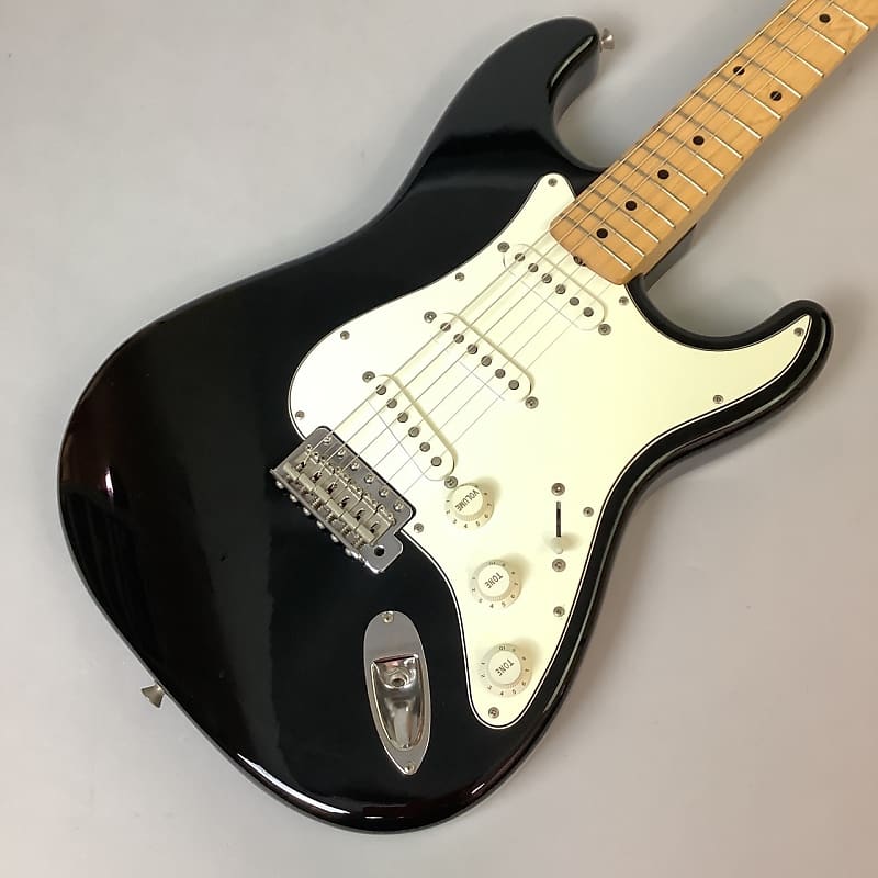 Fender STANDARD STRATCASTER | Reverb