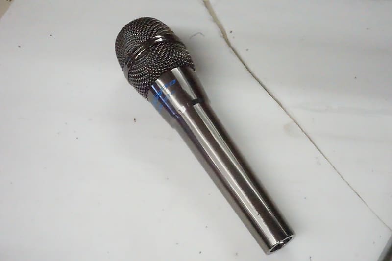 VocoPro Mark-12 Pro Dynamic Microphone Gunmetal | Reverb