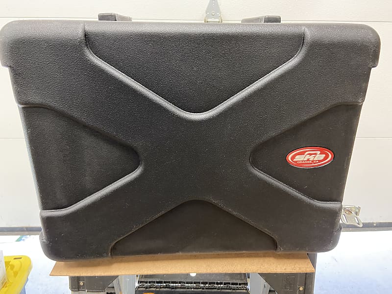 SKB R8 Roto-X 8-Space Stackable Molded ABS 8U Tour Road Rack | Reverb