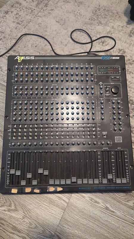 Alesis 1622 Mixer | Reverb