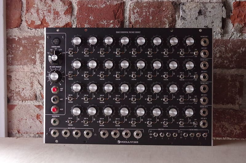 Moon Modular M569 QUAD SEQUENTIAL VOLTAGE SOURCE [USED] | Reverb
