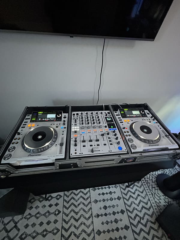 Pioneer CDJ-2000 Limited White DJ Players + DJM-900NXS2 Mixer | Reverb