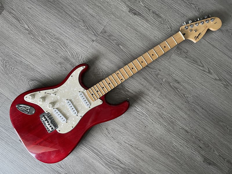 VIDEO* Fender / Squier- Stratocaster - Affinity Partscaster | Reverb