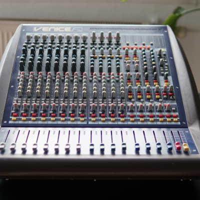 D&R Vision mixing console | Reverb Deutschland