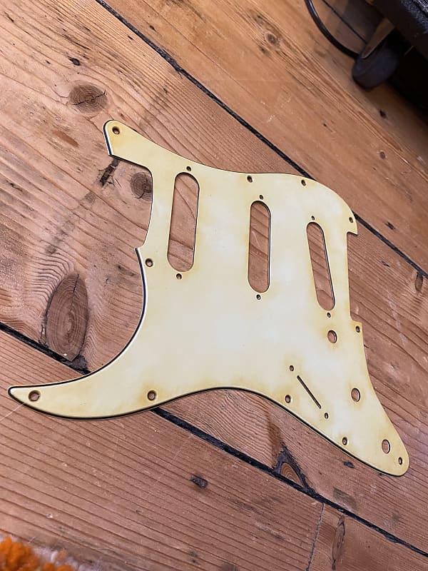 Custom ‘64 Stratocaster Style Pickguard Left Handed 2024 - | Reverb UK