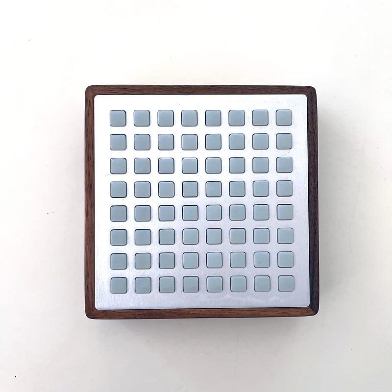 Monome Grid 64 Bois | Reverb