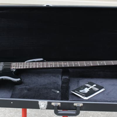 Fernandes Gravity Deluxe 4-string bass with case | Reverb