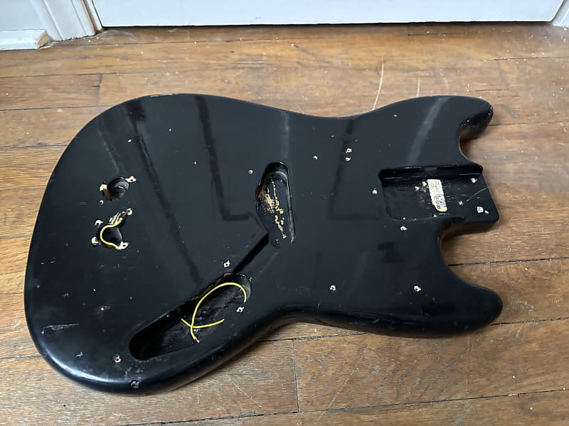 Vintage 1980 Fender Musicmaster Bass Body | Reverb