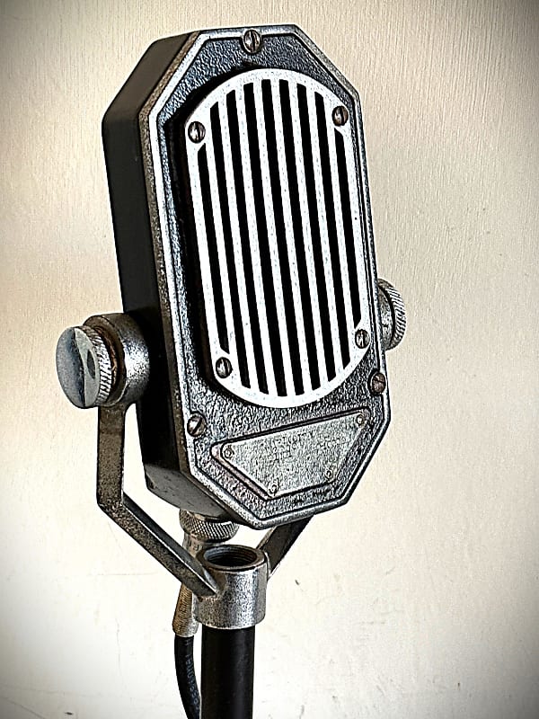 Vintage Universal Velocity Ribbon Microphone, restored 2 | Reverb