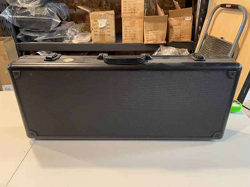 Unbranded Fiberglass Mandolin Case 2015ish - Black | Reverb