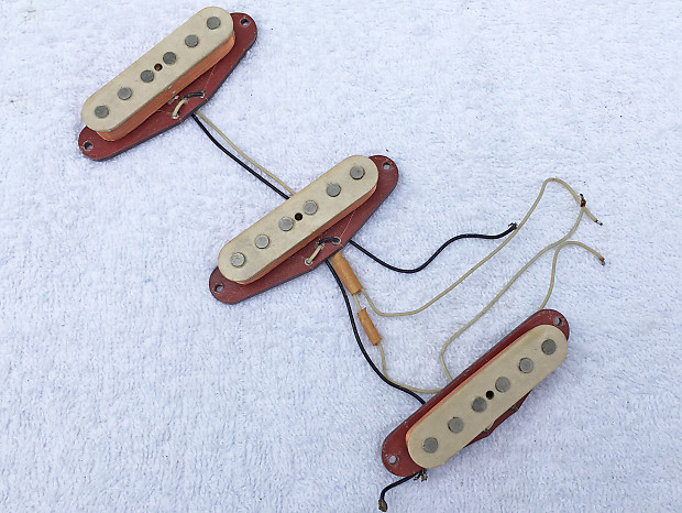 1982 Fender USA Red Bobbin pickups, fits Vintage | Reverb Australia