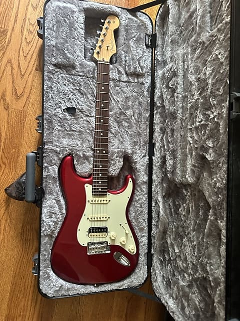 Fender Stratocaster with hard case | Reverb