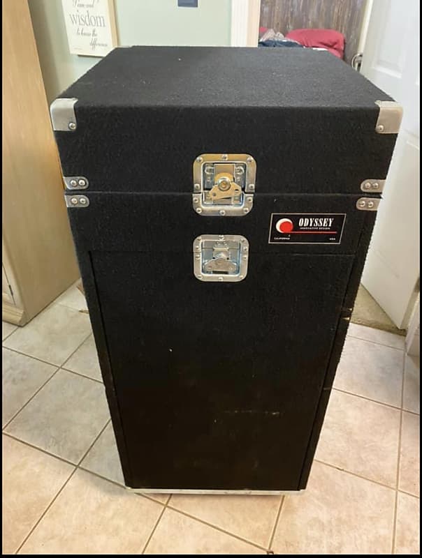 Odyssey 18U Rolling Rack Case DJ/Band Carpet black | Reverb