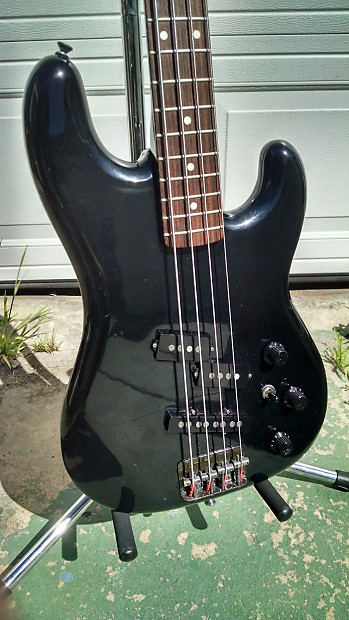 Fender Medium Scale Bass-32 inch-Jazz Special-1985 | Reverb