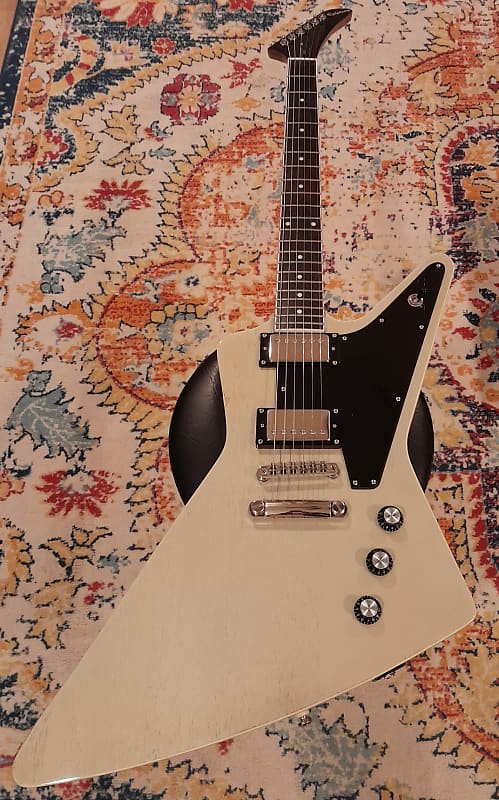 Epiphone Explorer Pro LTD 2013 T.V. Silver | Reverb