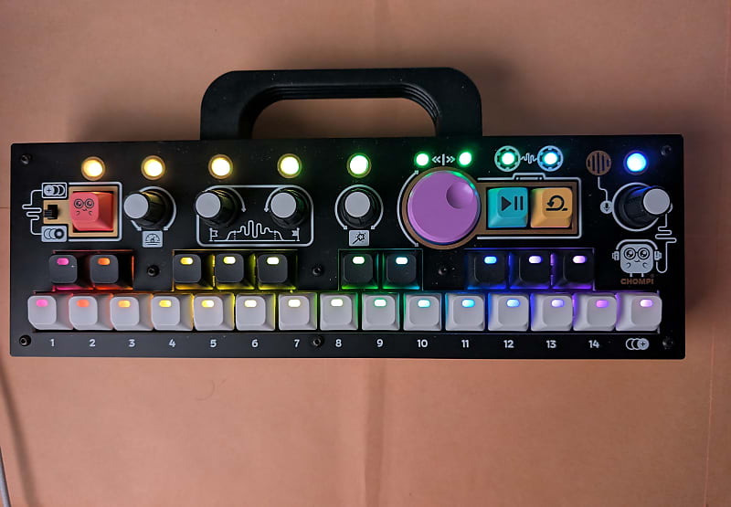 Chompi Club Sampler black | Reverb