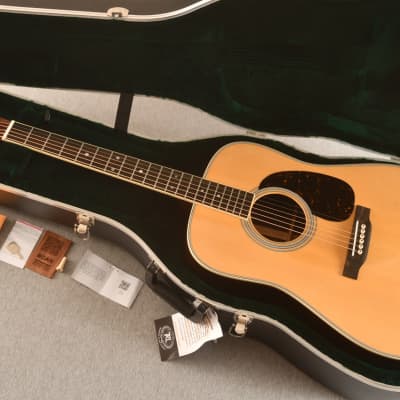 Martin D-35 (2018-Current) Dreadnought Acoustic Guitar | Reverb