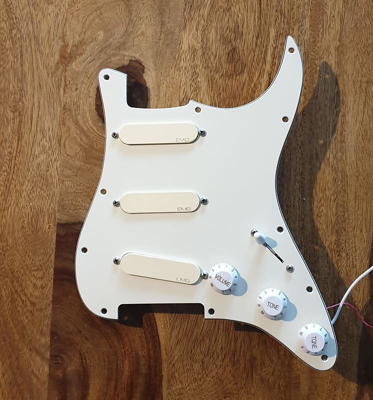 EMG DG20 David Gilmour Pre-Wired Loaded Strat Pickguard | Reverb