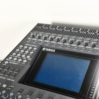 Yamaha DM1000 48-Channel Digital Audio Mixing Console CG00X4J | Reverb