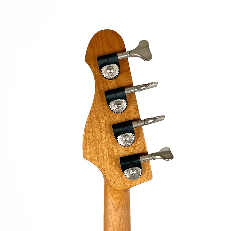 Offbeat Guitars "Jacqueline" aka "Jax" 32" Medium Scale Bass | Reverb