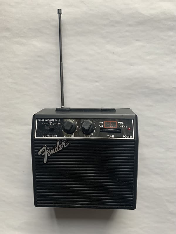 Fender Vintage AM/FM Radio | Reverb