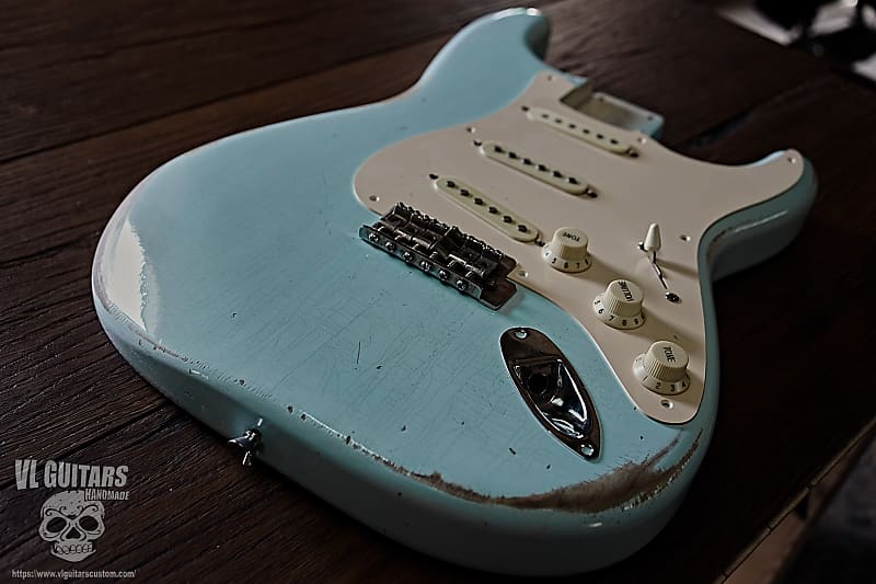 Stratocaster Sonic Blue Relic Body full crackle (Custom | Reverb