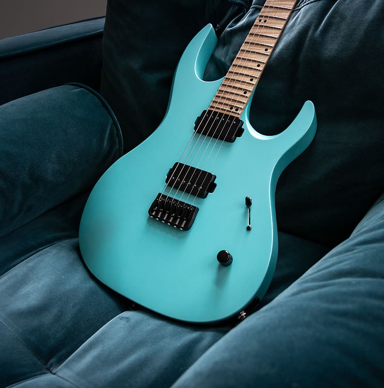 Kiesel DC600 with Bareknuckle Nailbomb/VhII 2020 Pantone | Reverb