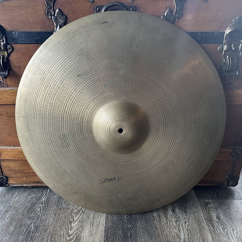 Zildjian 22 iNcH cYmBaL vInTaGe | Reverb